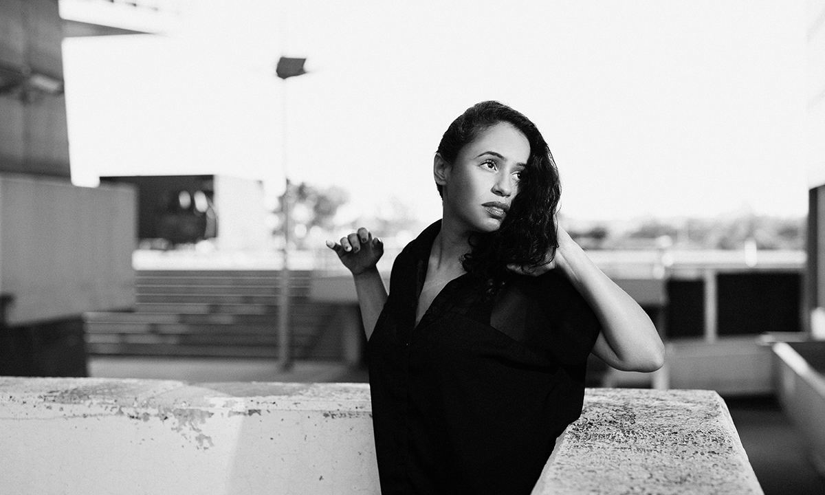 Para Joyce Muniz, a música é uma mistura de luz e cura - Alataj