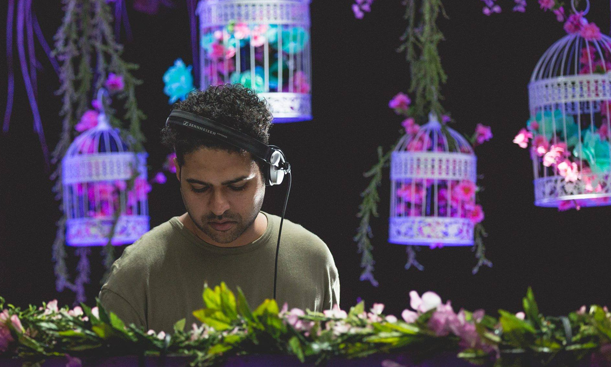 Com mais de duas décadas de carreira, Nitin é um artista com análise ...