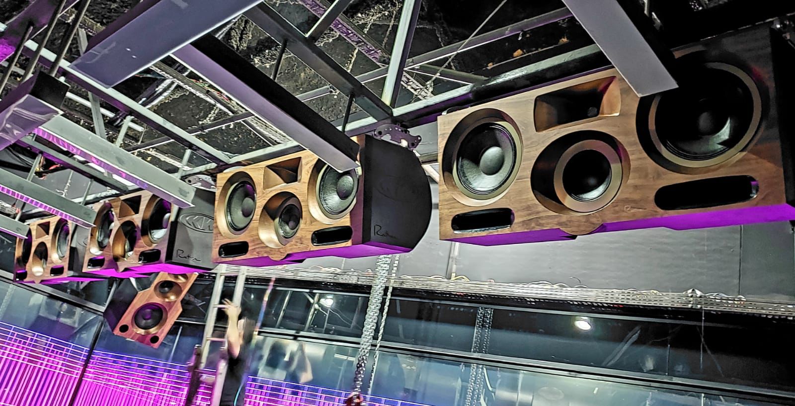 D-Edge estreou com novo soundsystem: saiba detalhes do poder sonoro ...